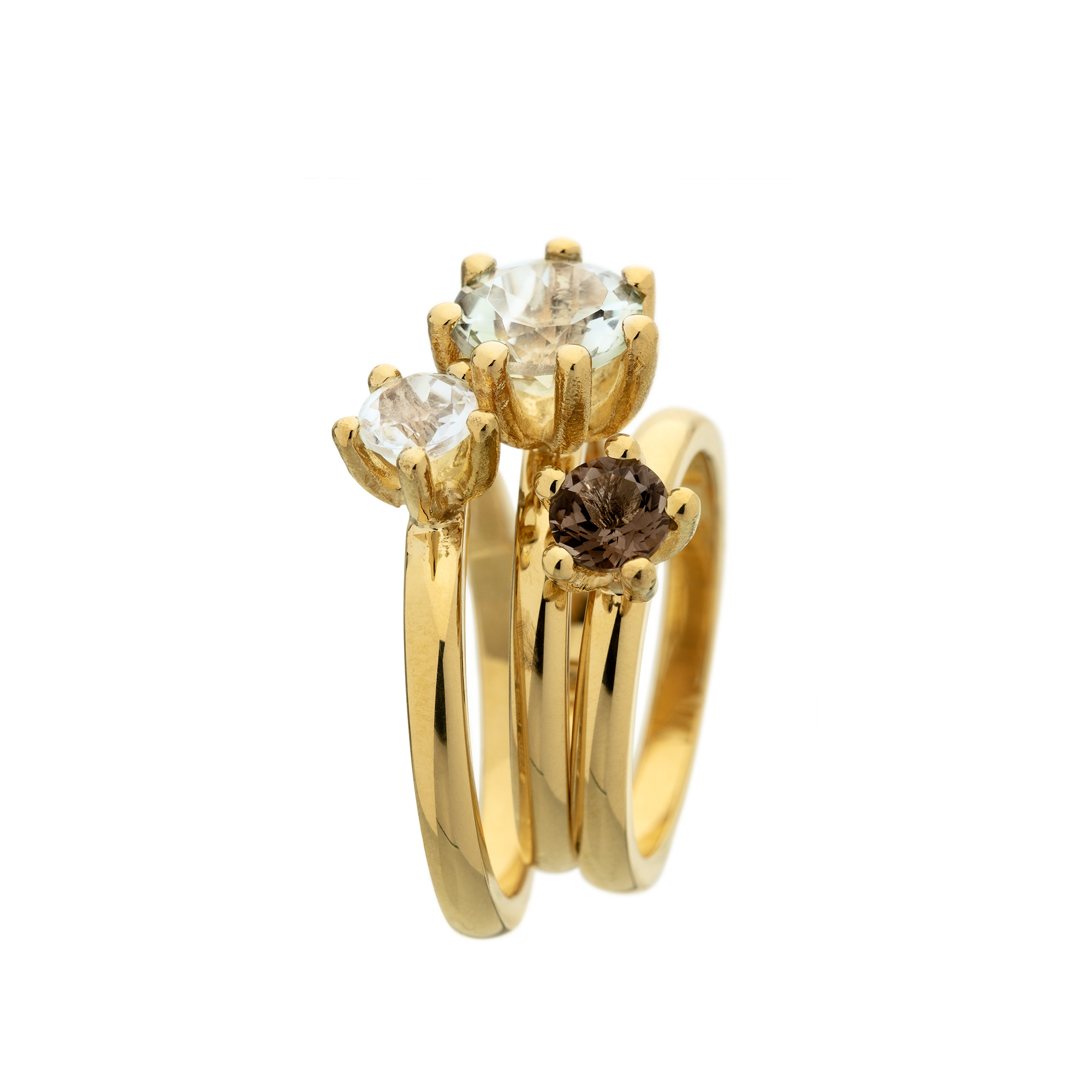 Cocktail - Ring i 18K gult guld med bergkristall, 5 mm.