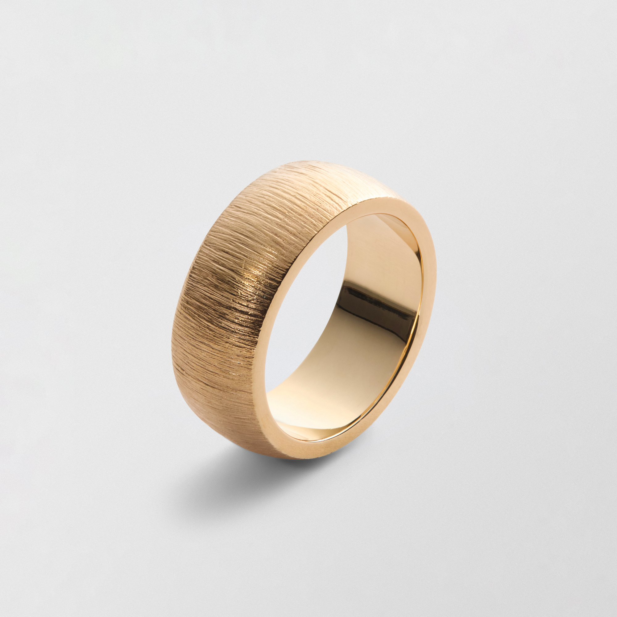 Randi, låg, slät ring - Ring i 18K gult guld. 9,0 mm.