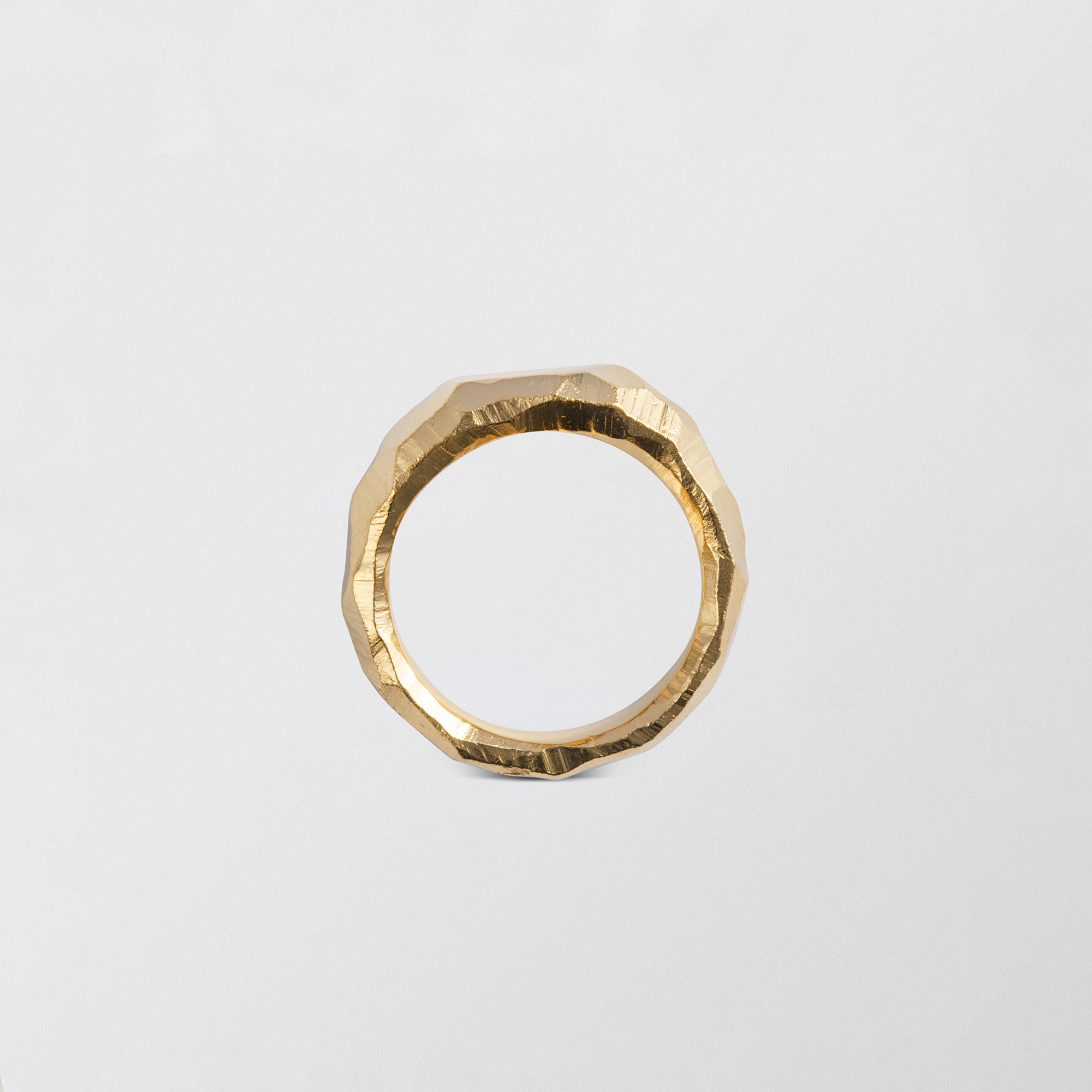 Rock - Ring in 18K yellow gold, top 5 mm, graded.