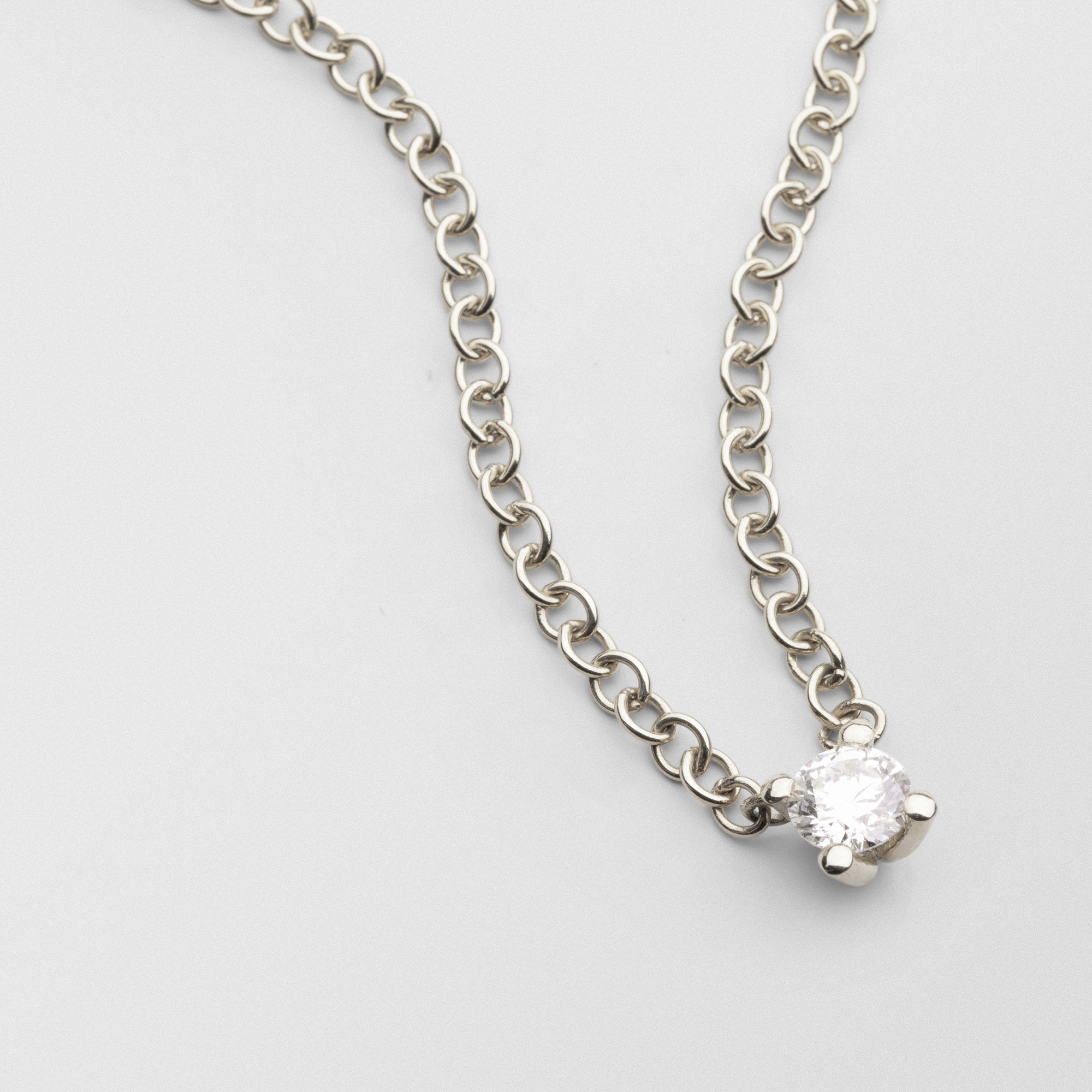 Bonnie - Necklace in 18K yellow gold with 0,30ct diamond, 39 cm.