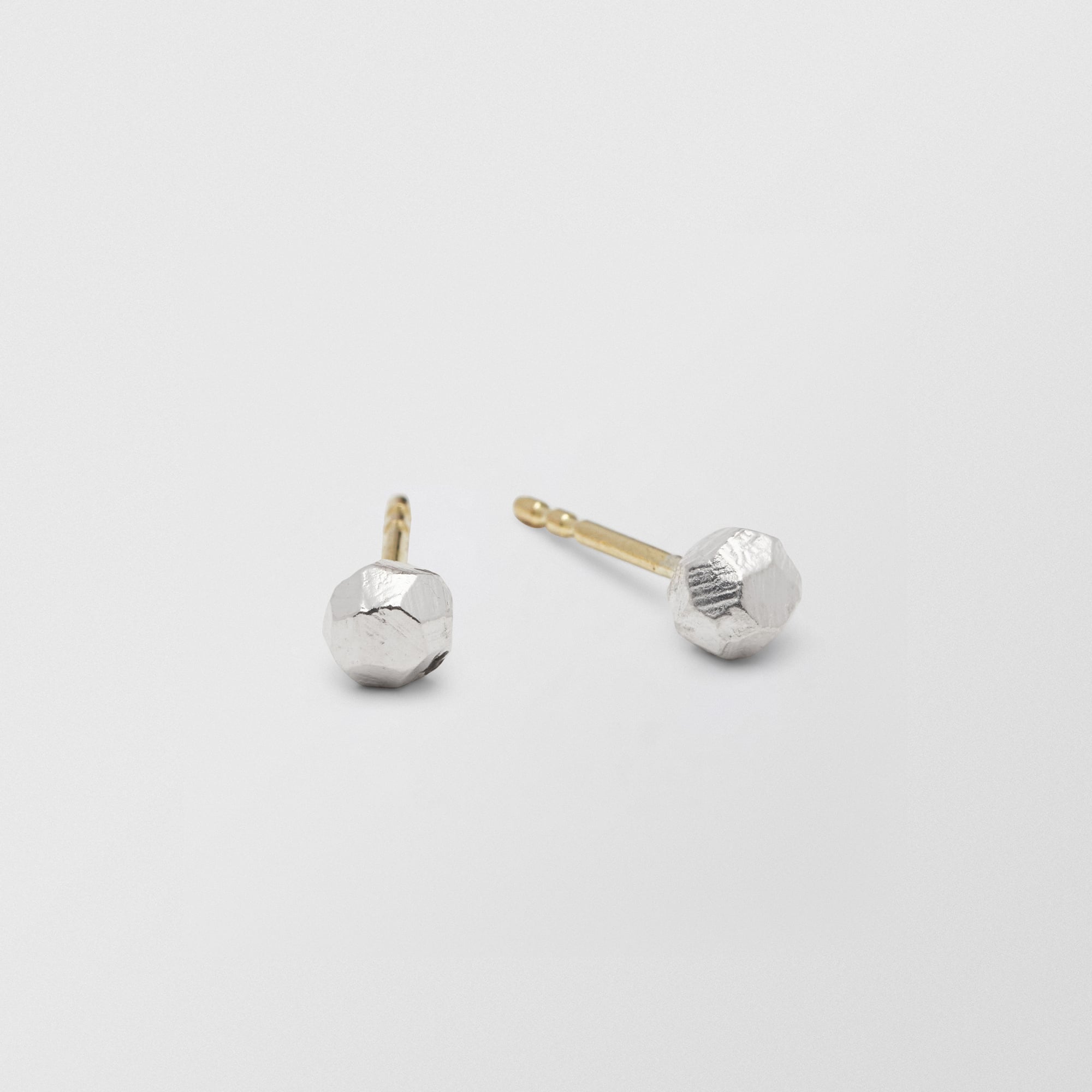 Ringo Bubble - Earring in silver and 18K yellow gold, 4,5 mm.